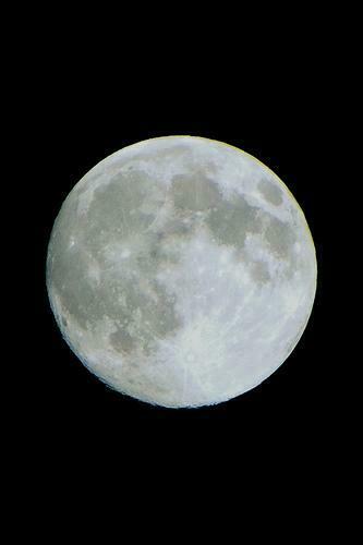 [49+] Full Moon iPhone Wallpaper on WallpaperSafari