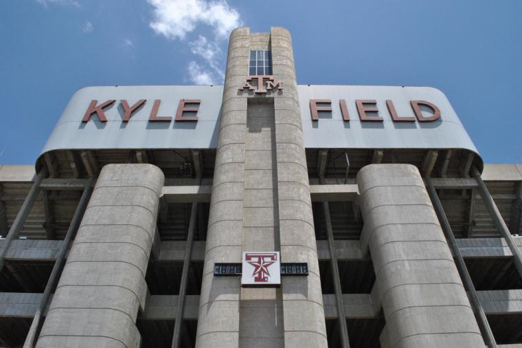 🔥 [40+] Kyle Field Desktop Wallpapers | WallpaperSafari