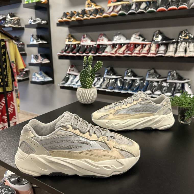 🔥 [60+] Adidas Yeezy Boost 700 V2 Cream Wallpapers | WallpaperSafari