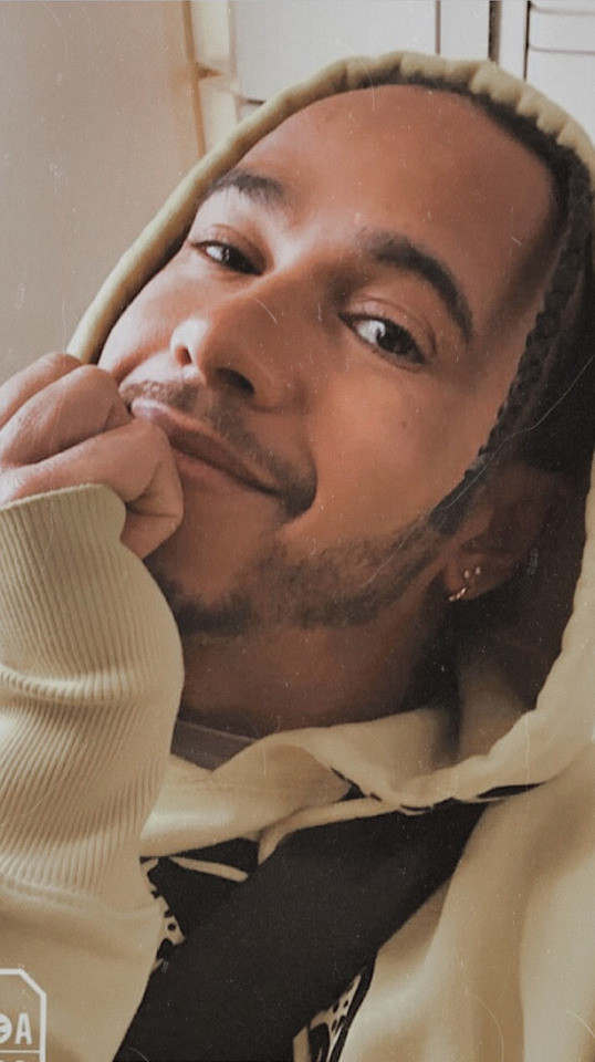 🔥 [50+] Lewis Hamilton Aesthetic Wallpapers | WallpaperSafari