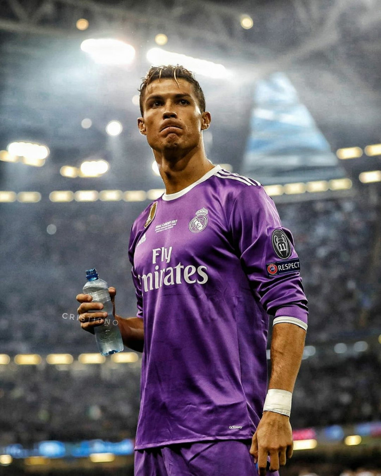 🔥 [40+] Ronaldo Purple Jersey Wallpapers | WallpaperSafari