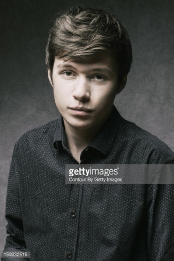 Free Download Nick Robinson American Actor Wallpapers [1800x1200] For