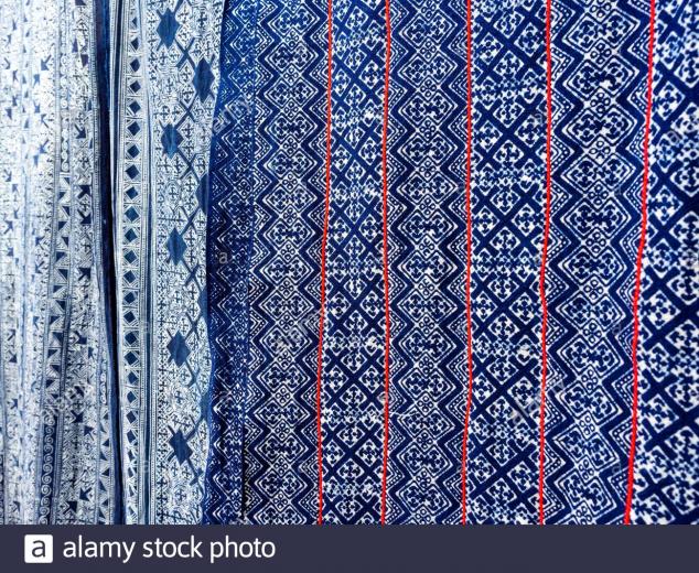 Picture of us at a Hmong photography booth very nice background. 36 ...