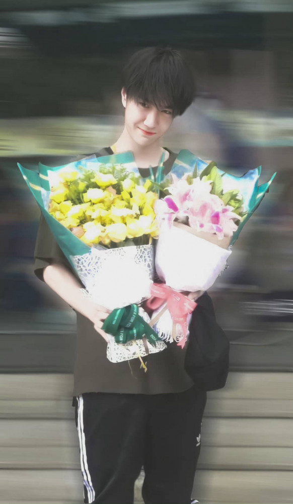 🔥 [70+] Wang Yibo Wallpapers | WallpaperSafari