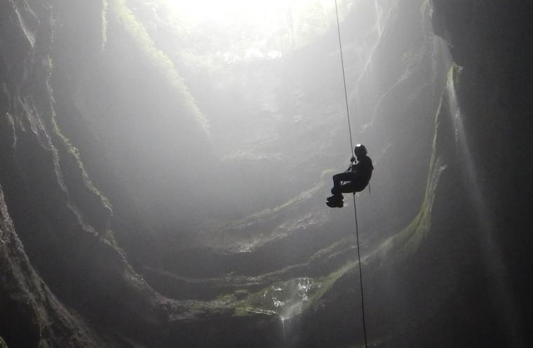 🔥 [20+] Spelunking Backgrounds | WallpaperSafari