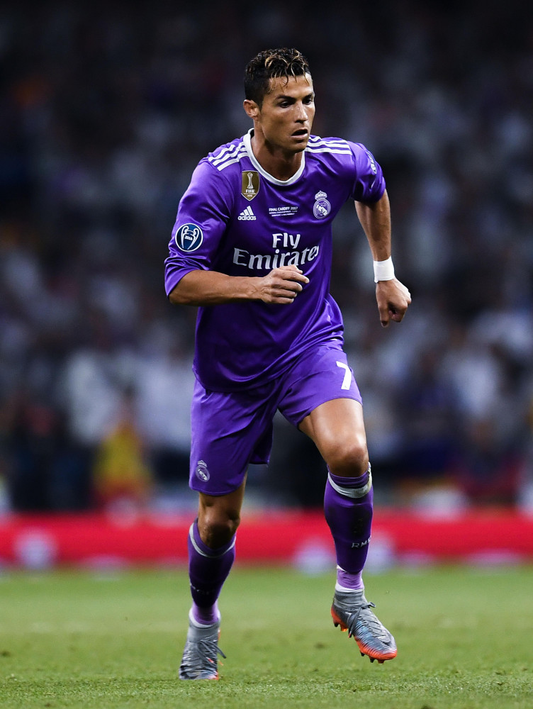 🔥 [40+] Ronaldo Purple Jersey Wallpapers | WallpaperSafari