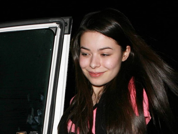 🔥 Free Download Miranda Cosgrove Wallpaper by @jamess12 | WallpaperSafari