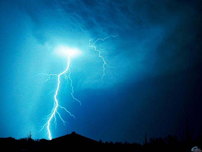 🔥 [70+] Blue Lightning Wallpapers | WallpaperSafari