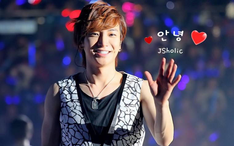 🔥 [30+] Leeteuk Wallpapers | WallpaperSafari