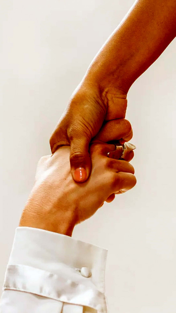 🔥 [50+] Hand In Hand Wallpapers | WallpaperSafari