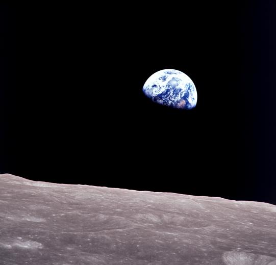 🔥 [40+] Earthrise Backgrounds | WallpaperSafari